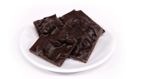 Alaskan Candy Bark – Alaska Wild Berry Products